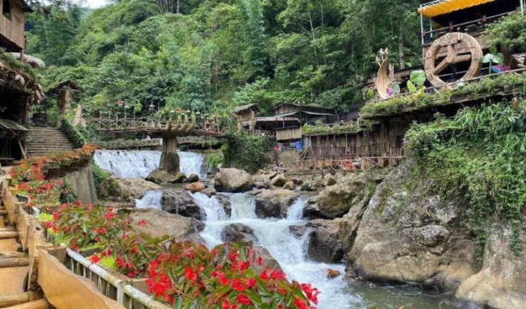 A Comprehensive Guide Of Cat Cat Village Tour | Updated 2026