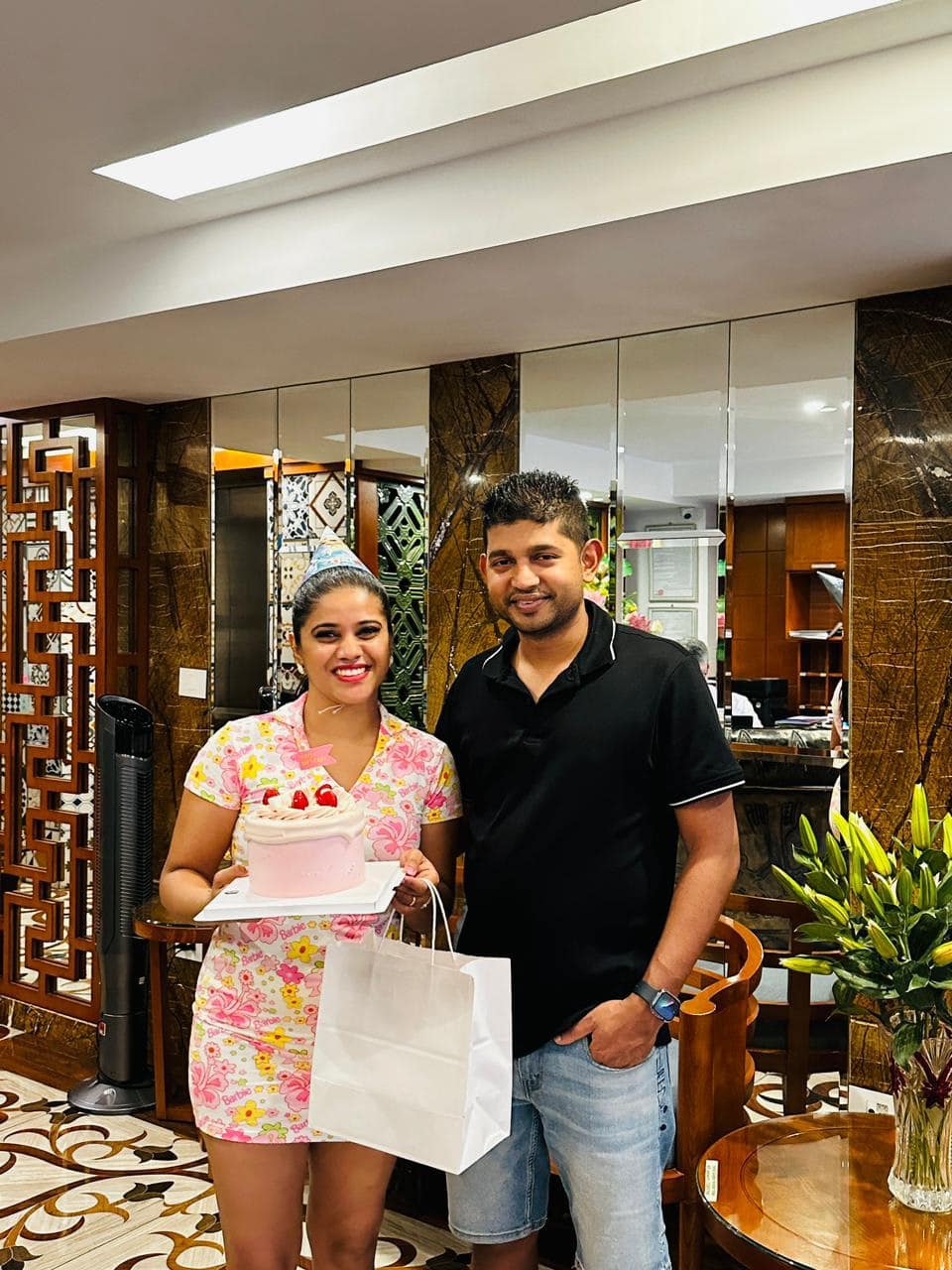 Vietnamtour.in Reviews | Ms. Stacy And Surprise Birthday